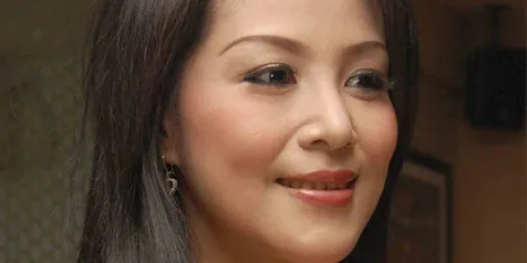 Maria Eva Ingatkan Media Soal Video Asusila - KapanLagi.com