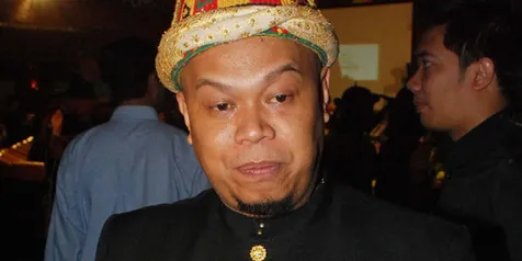 Edwin Super Bejo: Cinta Ibu Akan Bawa Rejeki - KapanLagi.com