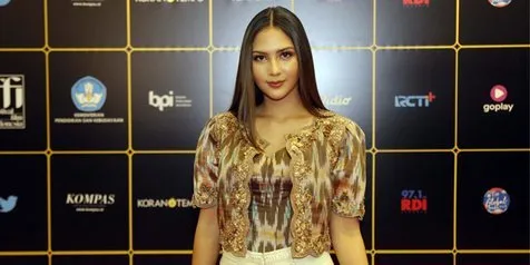 Jadi Gadis dengan Disabilitas di Film 'INVALIDITE', Jessica Mila Jalan ...