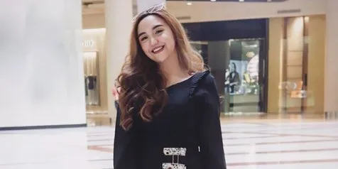 Jarang Umbar Kemesraan, Foto Selfie Salmafina Sunan Bareng Pacar Bule Tuai Dukungan - KapanLagi.com