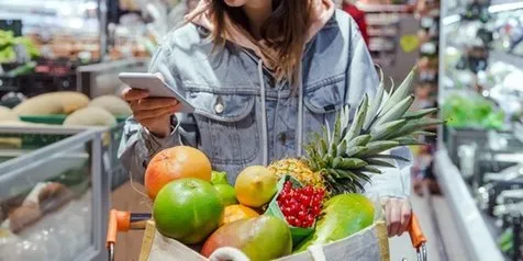 Konsumsi Adalah Menggunakan Barang atau Jasa, Ketahui Ciri-Ciri dan ...