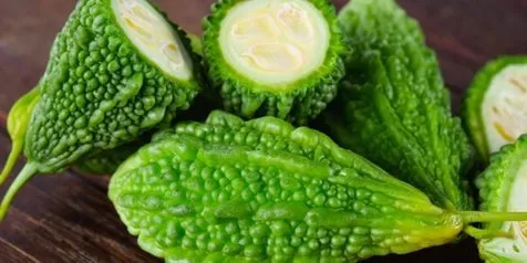 12 Manfaat Pare Bagi Kesehatan dan Kecantikan, Jangan Sepelekan - Plus ...