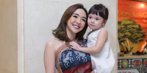 Mata Gempi Minus, Gisella Anastasia Sedih dan Merasa Bersalah - KapanLagi.com