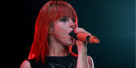 Vokalis Paramore Ternyata Punya Hutang Besar Kepada... - KapanLagi.com