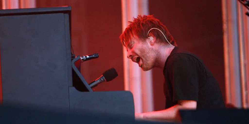 Wajah Vokalis Radiohead Muncul Di Buku Sex Education Iran