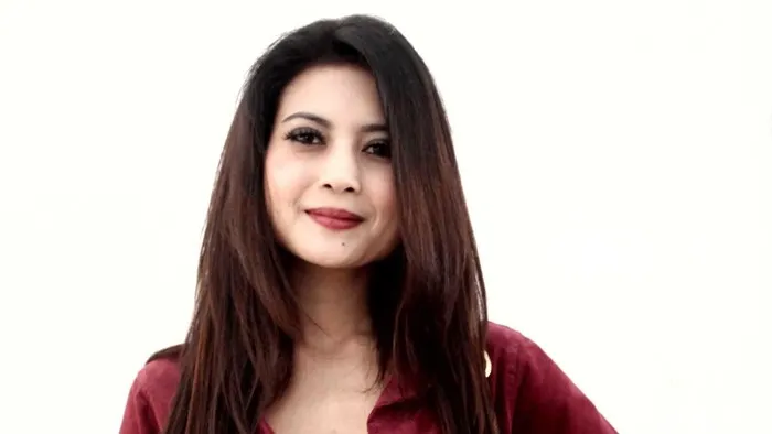 Chronology of the Early Death of Model Novi Amelia: Falling from the ...