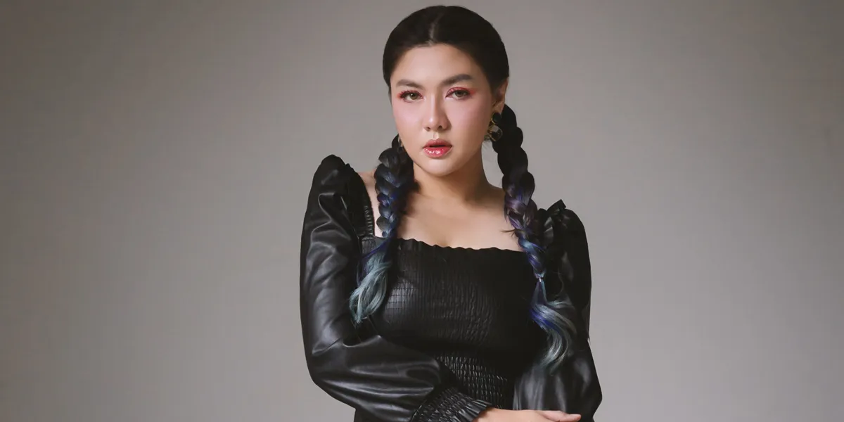 Lama Tak Terdengar Kabarnya, Vicky Shu Rilis Lagu Terbaru Yang Kental ...