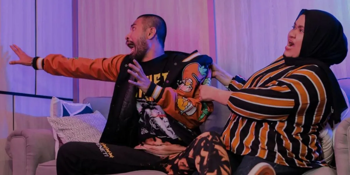 Lirik Lagu IH ABANG JAHAT AKU TUH CINTA BERAT - ECKO SHOW Feat. INTAN ... Lirik Lagu IH ABANG JAHAT AKU TUH CINTA BERAT - ECKO SHOW Feat. INTAN ...