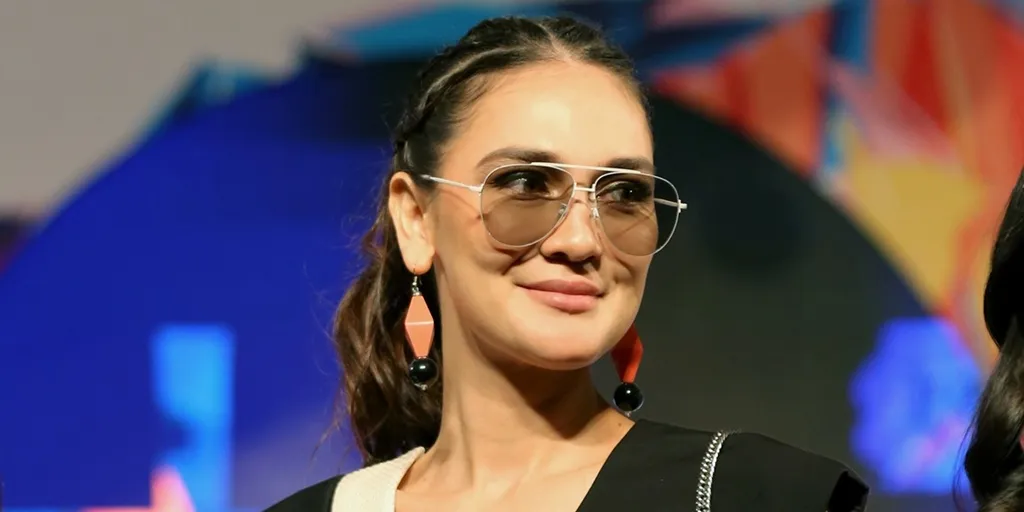 Luna Maya Reveals the Price of Her Luxury House, Boy William Is Shocked ...