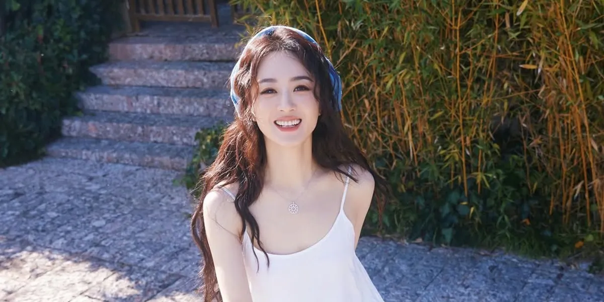 Profile of Zhao Li Ying, Chinese Actress with a Simple Background