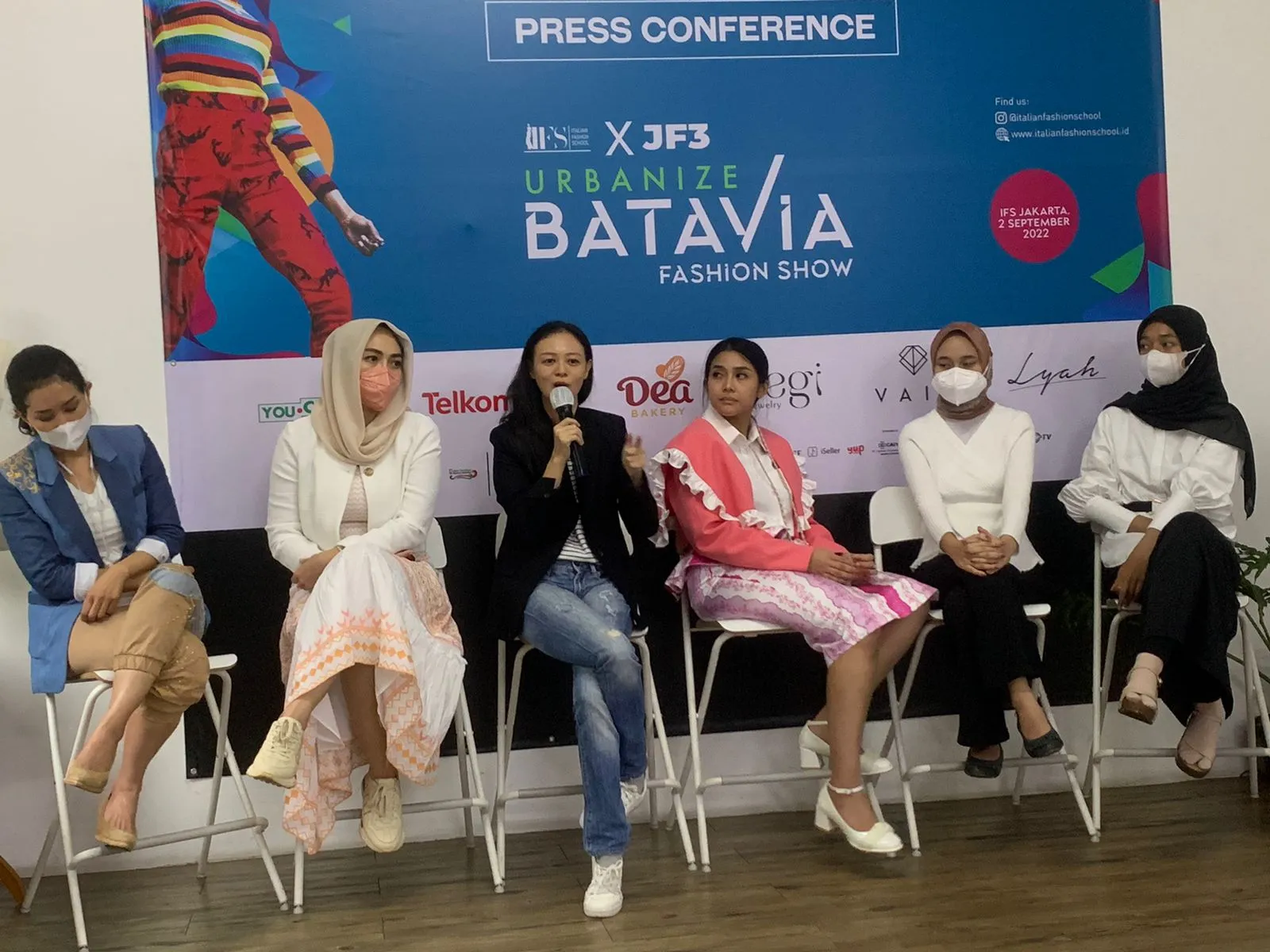 IFS Padukan Nilai Busana Betawi dan Lifestyle Kaum Urban di JF3 Fashion ...