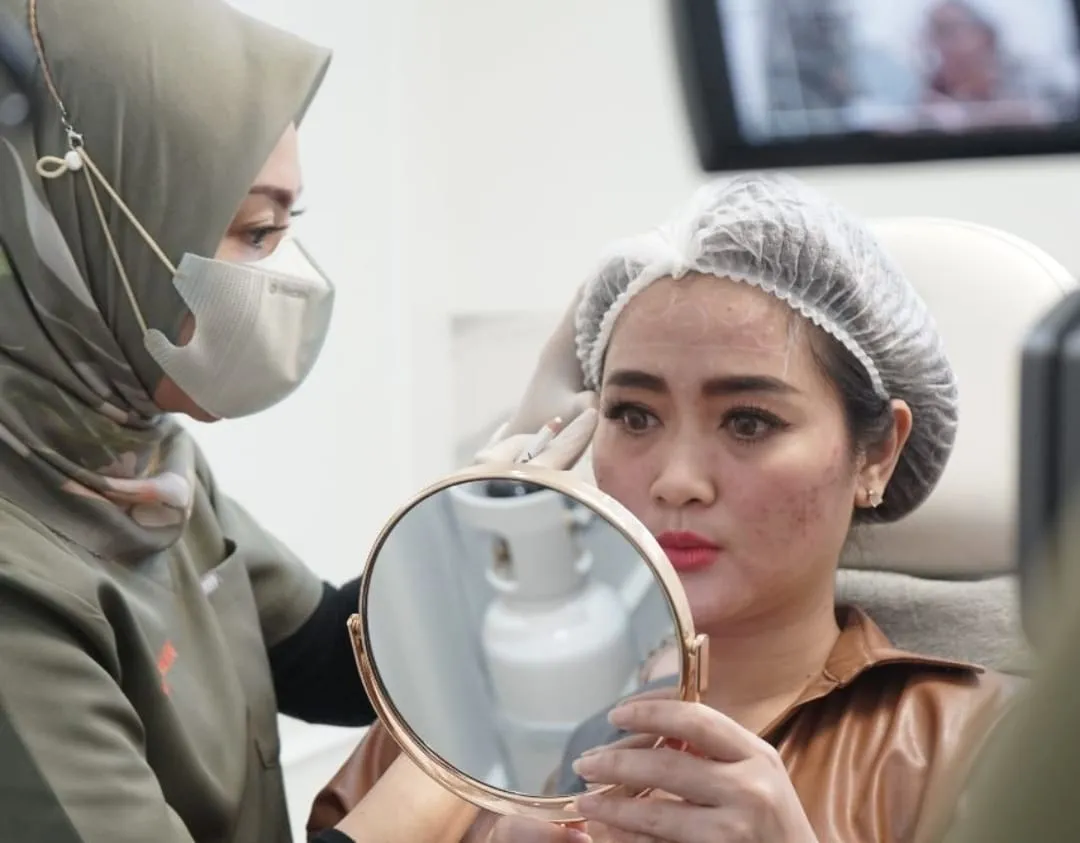 Demi Suami Tercinta, Vega Darwanti Rutin Perawatan Agar Tetap Cantik ... Demi Suami Tercinta, Vega Darwanti Rutin Perawatan Agar Tetap Cantik ...