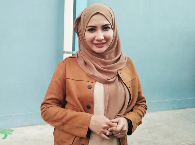 Natalie Sarah Ungkap Alasan Dirinya Berhijab: Ingin Jadi Orang Baik ...