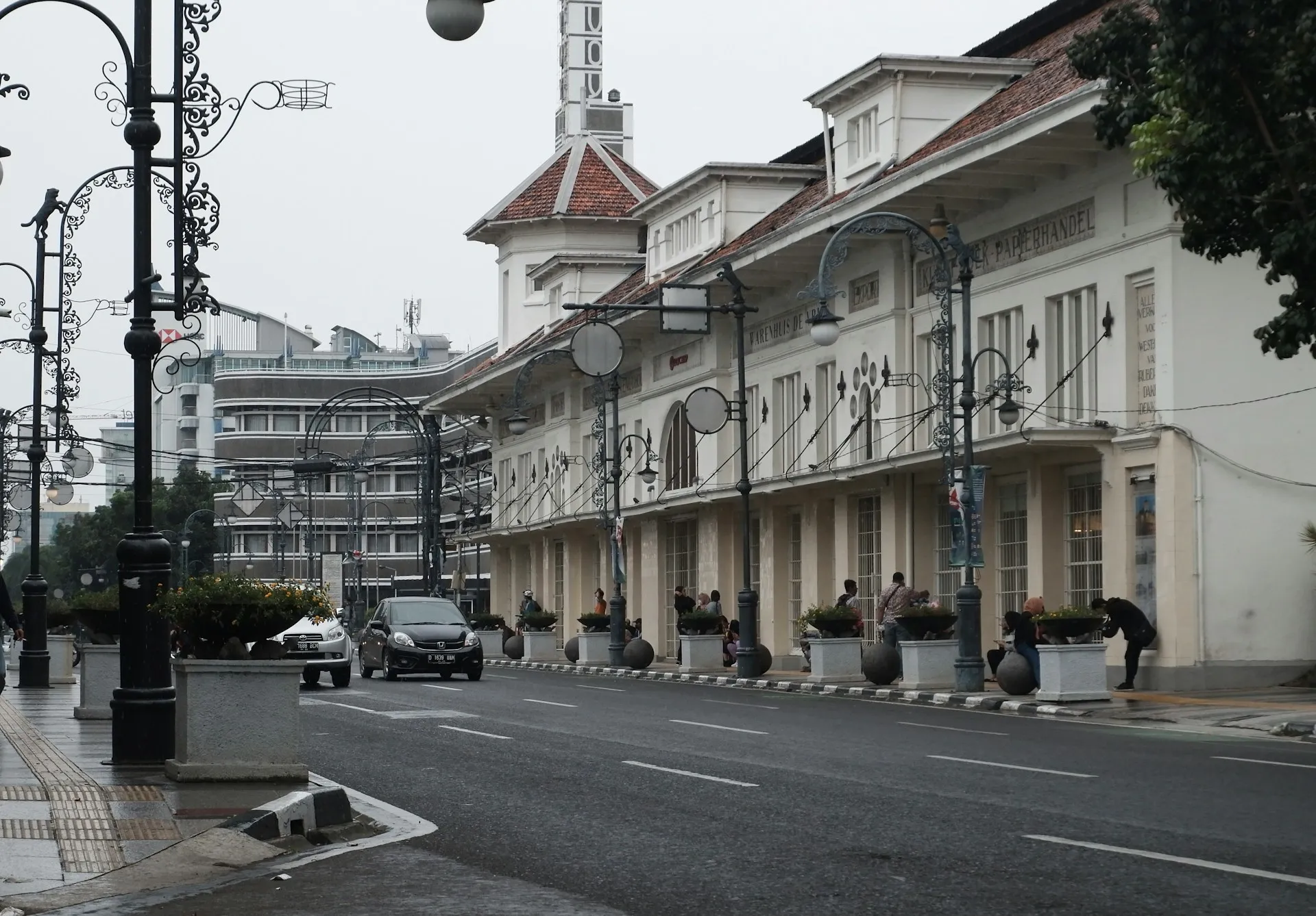 12 Rekomendasi Tempat Makan Murah di Bandung Tahun 2026, Legendaris dan ...