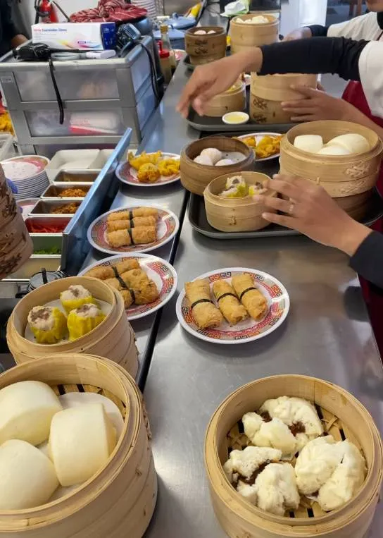 15 Rekomendasi Tempat Makan Viral di Blok M 2026 yang Bikin Rela Antre ...