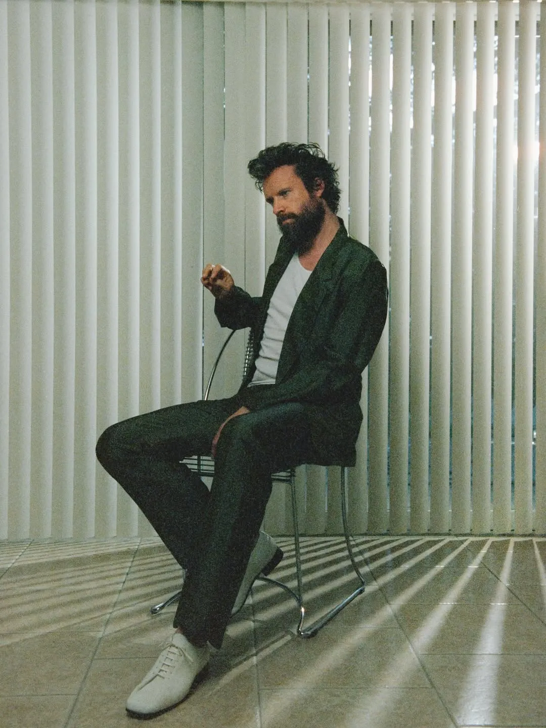 Arti dan Makna Lagu Real Love Baby - Father John Misty, Menerima Cinta ...