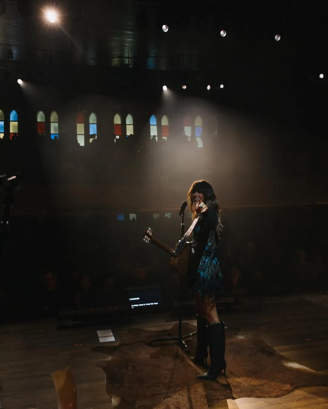 Arti dan Makna Lagu You Look Like You Love Me Ella Langley, Tentang ...