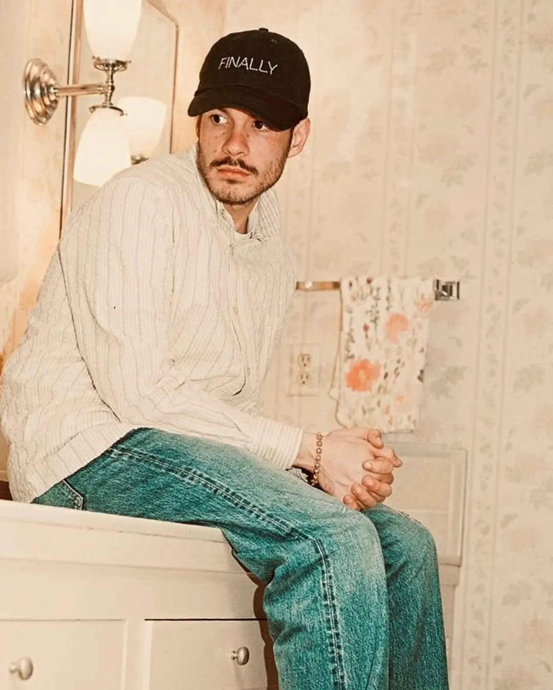 The Meaning of The Shade Song - Rex Orange County, A Tale of Longing ...