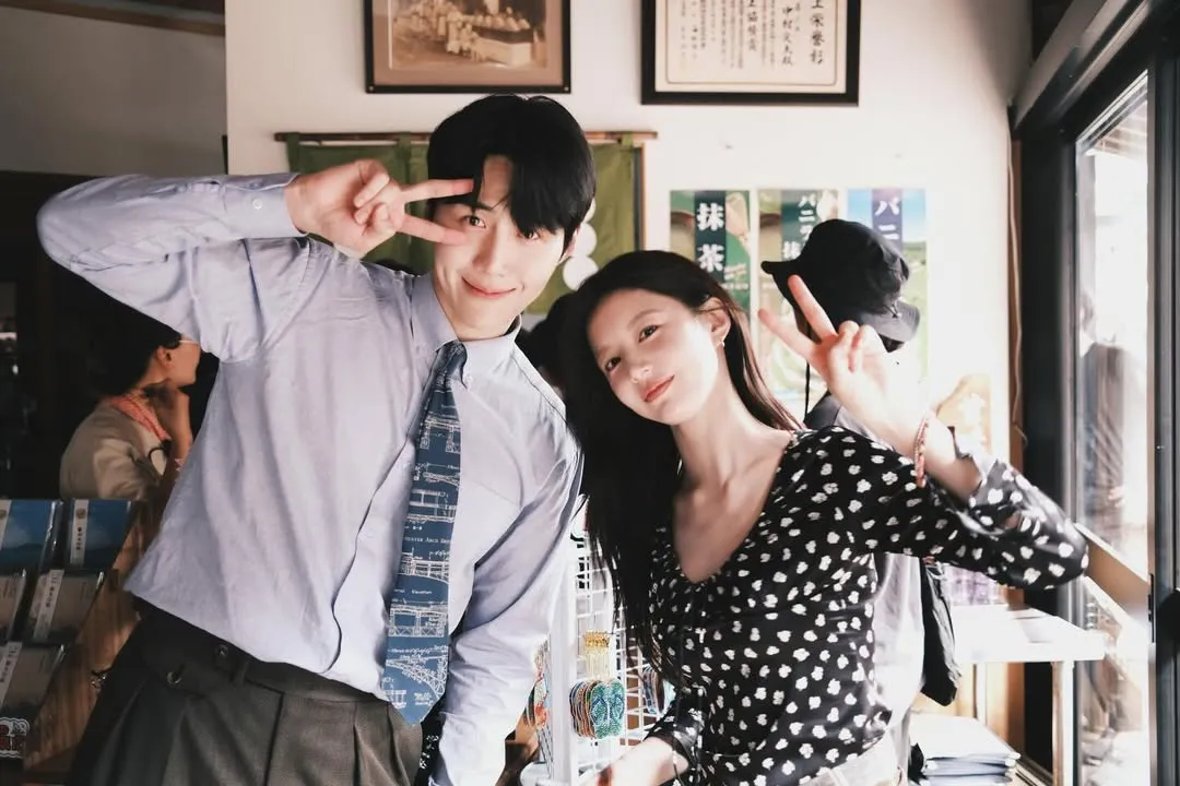 Go Youn Jung's Followers Reach 10 Million, Kim Seon Ho Really ...