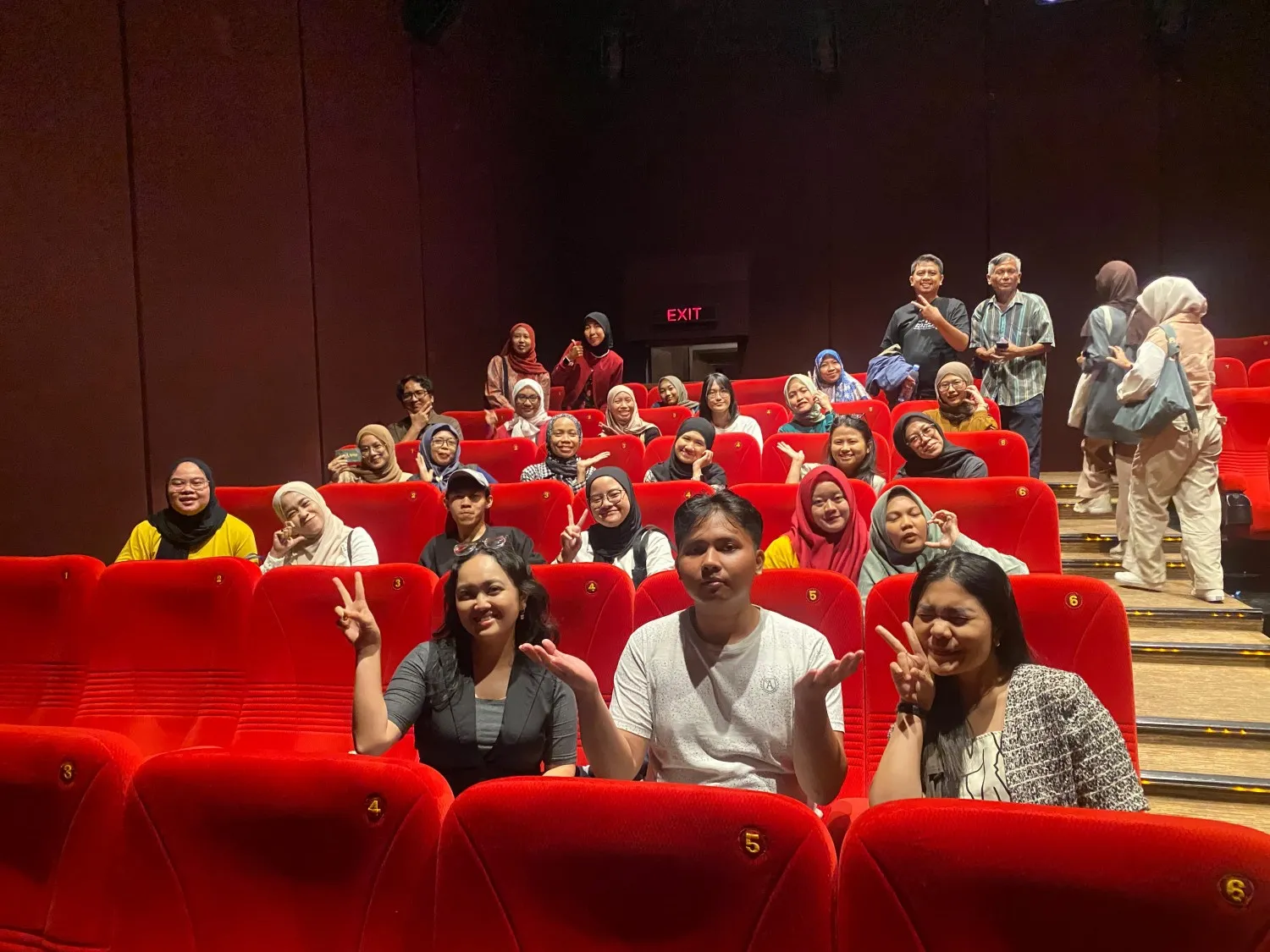 Movieverse Review Film CROCODILE TEARS - KapanLagi.com