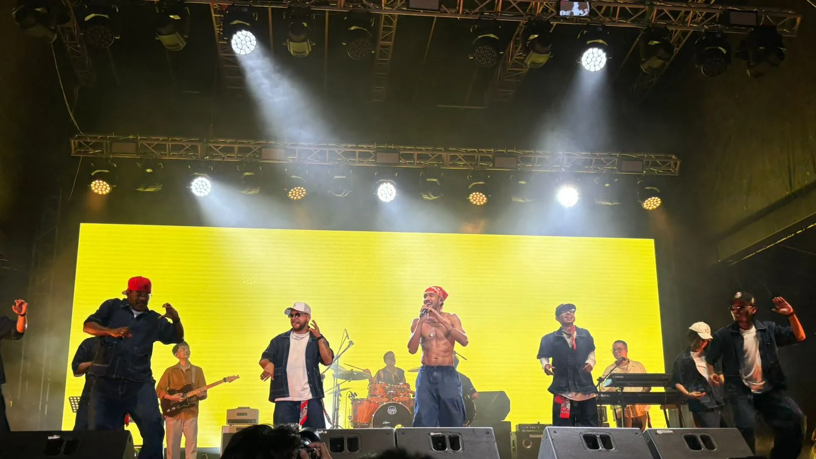 Pertunjukan Timur Pecah di Java Jazz Festival 2026, Penonton Ikut Joget ...