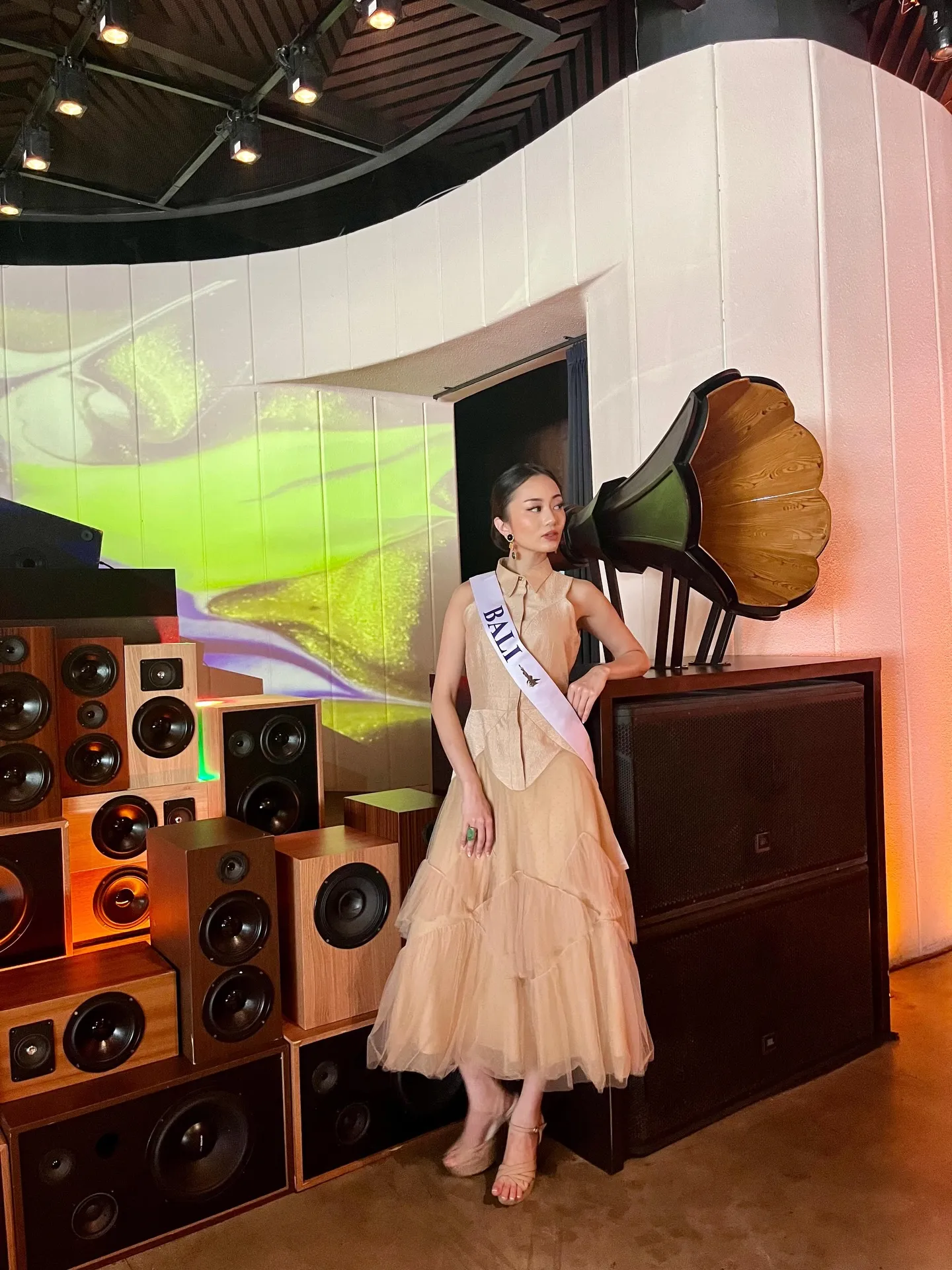 Pesona Victoria Veronica Titisari Kosasieputri, 1st Runner Up Puteri ...