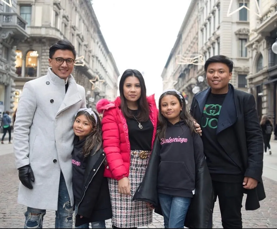 Profil Enrico Tambunan Adik Denada, Bankir Sukses yang Pasang Badan ...