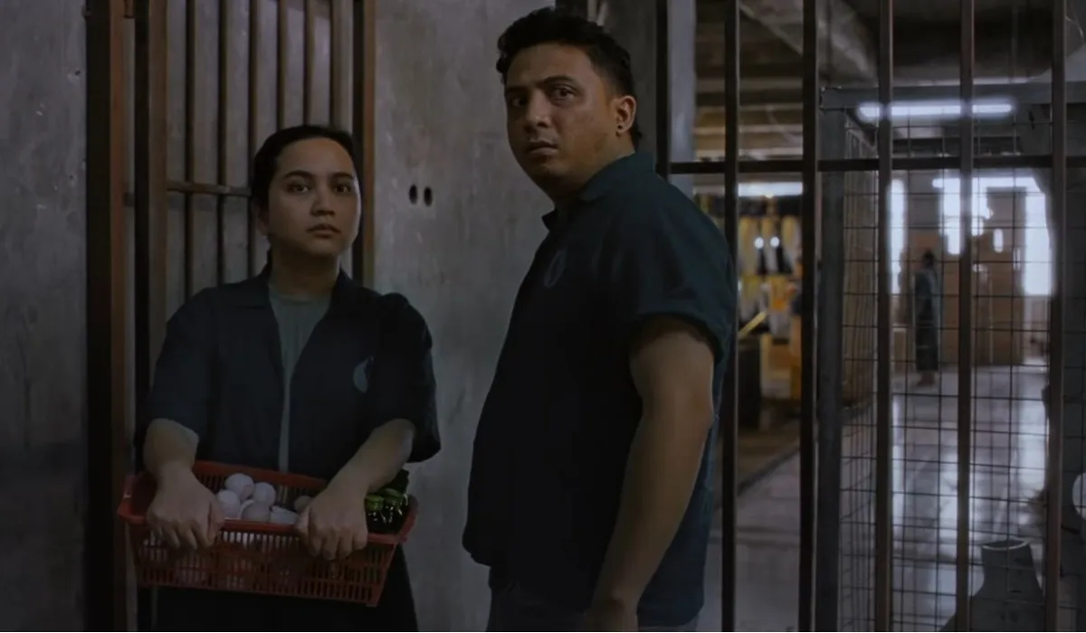 Review Film MONSTER PABRIK RAMBUT: Horor Eksperimental Bukan untuk ...