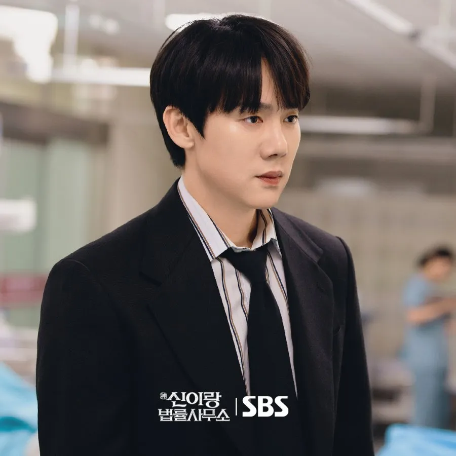Yoo Yeon Seok Ambil Kelas Tari Demi Karakter di Drama PHANTOM LAWYER ...