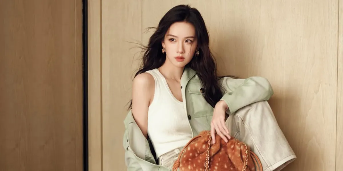 Portrait of Chen Duling with Loewe, Looking Beautiful with Elegant and ...