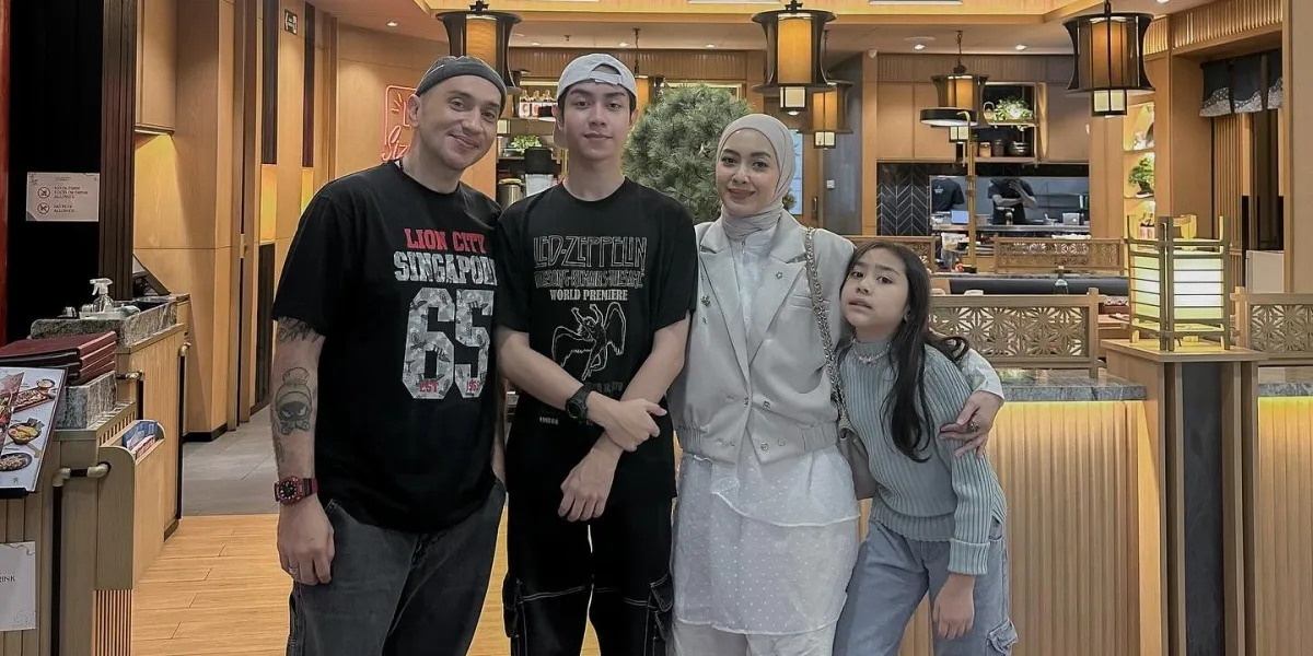 Portrait of Togetherness of Gary Iskak with His Children & Wife, Now a ...