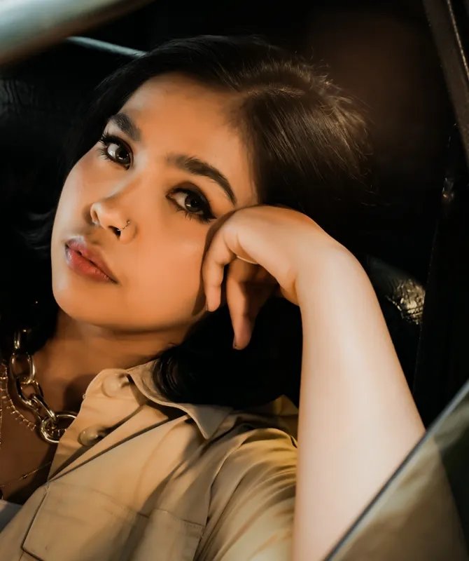 Kolaborasi Dengan Andi Rianto Hingga Tito P Soenardi, Shakila Anjani Lepas Single “Tentang Kita ...