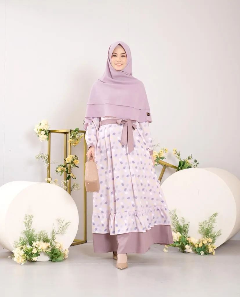 Mengintip Trend Fashion Hijab di Akhir Tahun 2022; Busana Simple dengan Perpaduan Warna Earth ...