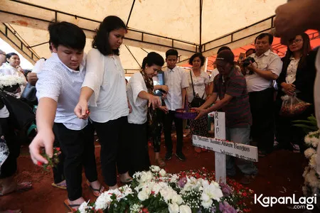 Foto Advent Bangun - #022 - KapanLagi.com