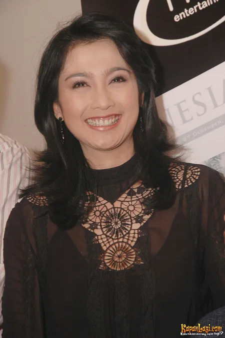 Foto Desy Ratnasari - #10 - KapanLagi.com