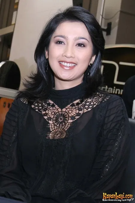 Foto Desy Ratnasari - #8 - KapanLagi.com