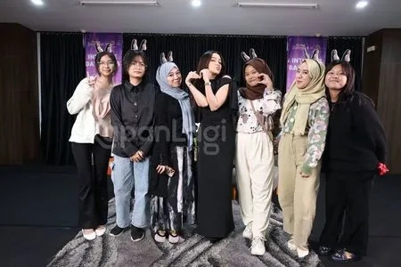 Foto Lady Rara Dan Fans - #2 - KapanLagi.com
