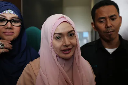 Masuk Rutan, Edies Adelia Khawatirkan Kesehatan Ayah | KapanLagi.com ...