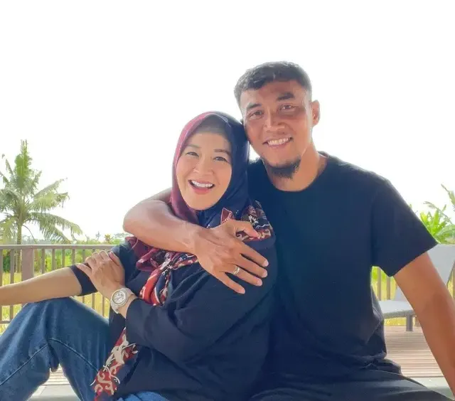 Okie Agustina Ungkap Sosok Wanita di Balik Foto Viral Gunawan Dwi Cahyo: `Istri Orang Gitu`