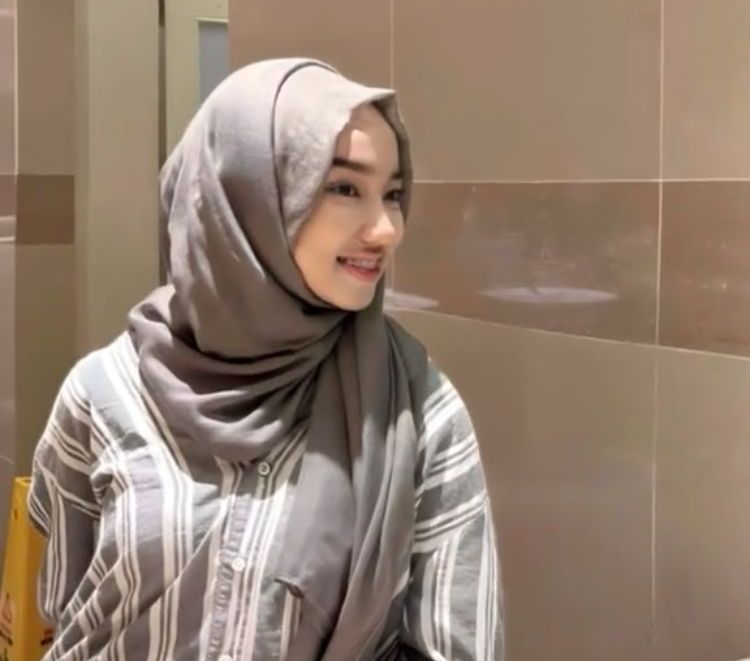 Meninggal Dunia Usai Dirawat 13 Hari, Ini Sosok Zhafirah Zahrim Korban Erupsi Gunung Marapi yang ...