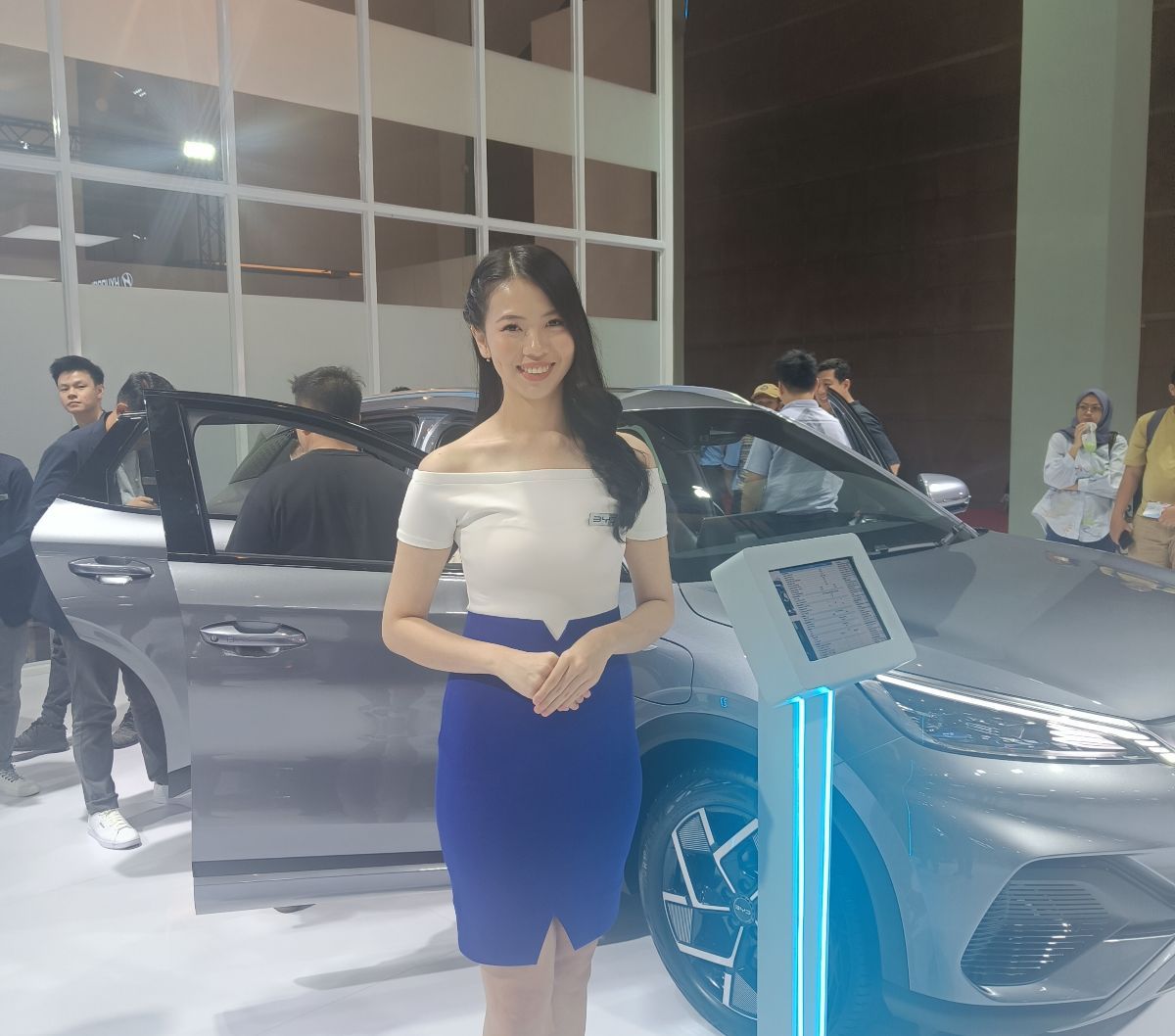 Lebih Besar dari UMR Jakarta, Ternyata Segini Penghasilan SPG Cantik di ...