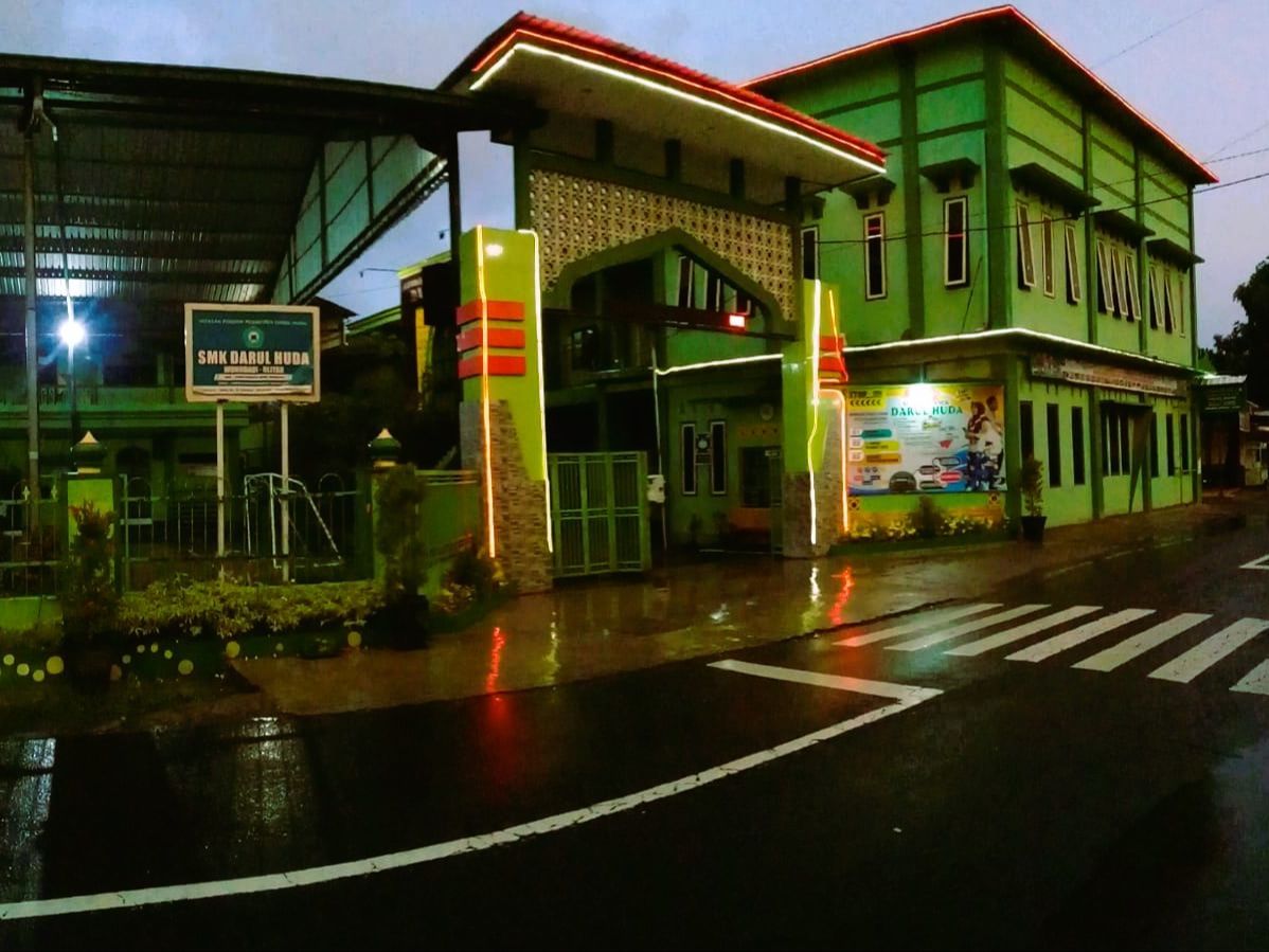 Potret Ponpes Darul Huda Blitar, Mandiri Ekonomi Berkat Toko Ritel ...