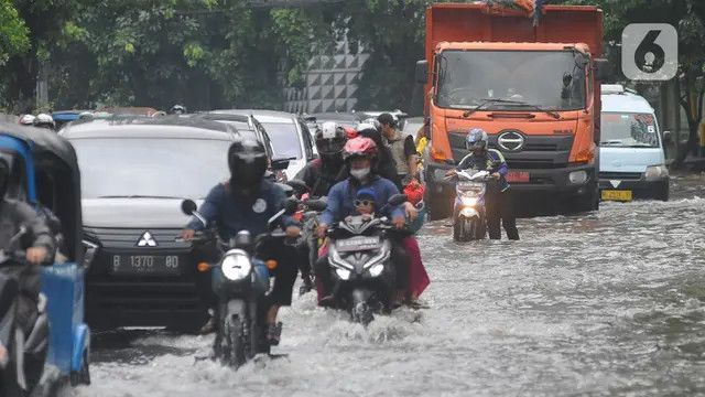 Update Titik Lokasi Banjir Jakarta Hari Ini, Waspada Ketinggian Air Meningkat - merdeka.com