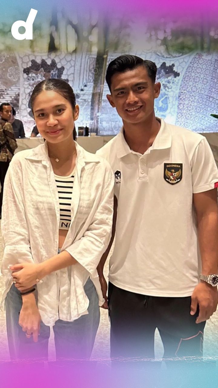 Momen Liburan Pengantin Baru Azizah dan Arhan, Gandengan Tangan Terus