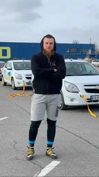 Ukrainian Man Breaks World Record After Pulling 6 Cars with Teeth ... Ukrainian Man Breaks World Record After Pulling 6 Cars with Teeth ...