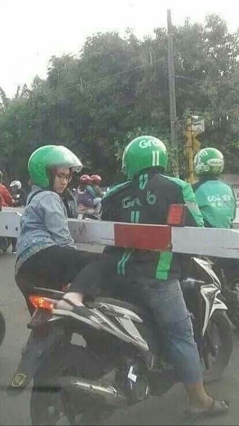 10 Potret Driver Ojol Serba Salah saat Bawa Penumpang, Apes Banget Tapi Cuma Bisa Pasrah ...