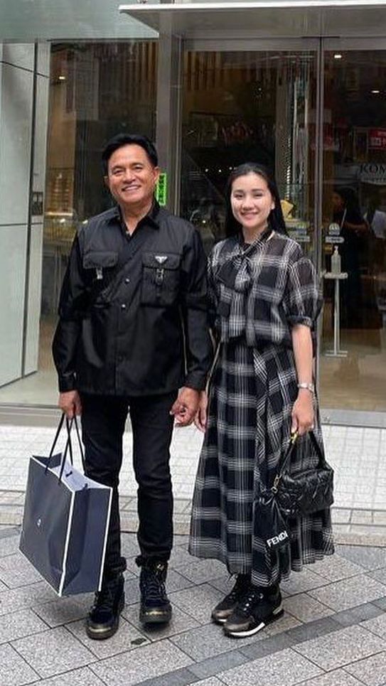 10 Potret Cantiknya Rika Kato, Istri Yusril Ihza Mahendra yang Terpaut ... 10 Potret Cantiknya Rika Kato, Istri Yusril Ihza Mahendra yang Terpaut ...