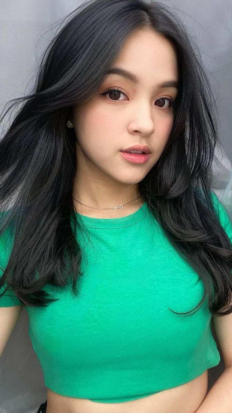 Potret Eca Aura, Anak Konglomerat yang Ingin Jadi IRT