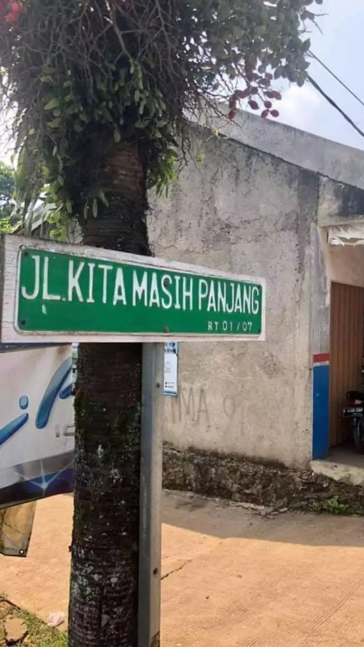 10 Potret Plang Jalan dengan Nama Romantis, Kalau Lewat Bareng Pacar ...