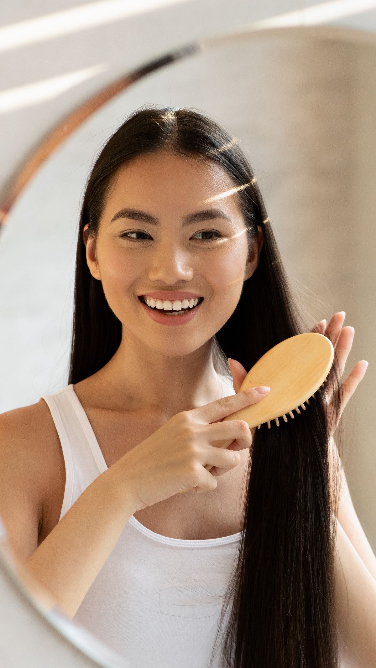 Rambut Kusut Bikin Badmood? Intip 5 Cara Mengatasinya dengan Bahan Alami